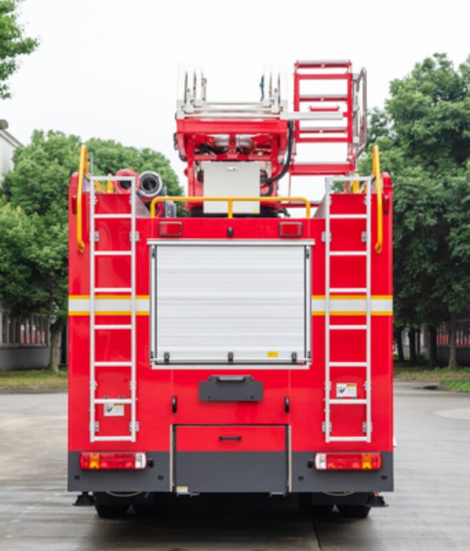 What is the Difference between a Ladder Truck and a Tower Truck? - Fire Rescue Truck