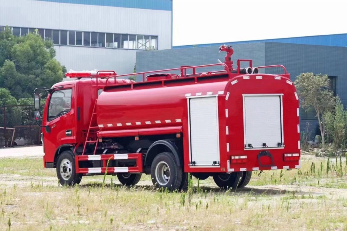 What is a Fire Water Tank? - Fire Rescue Truck