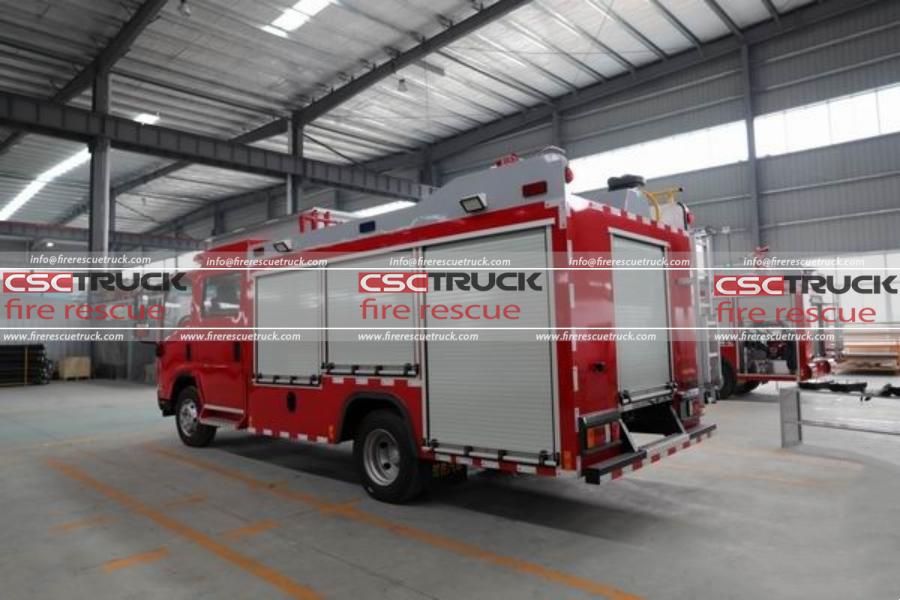 ISUZU ELF Double-Cab 3.5-Ton Foam Fire Truck, Eco-Friendly and ...