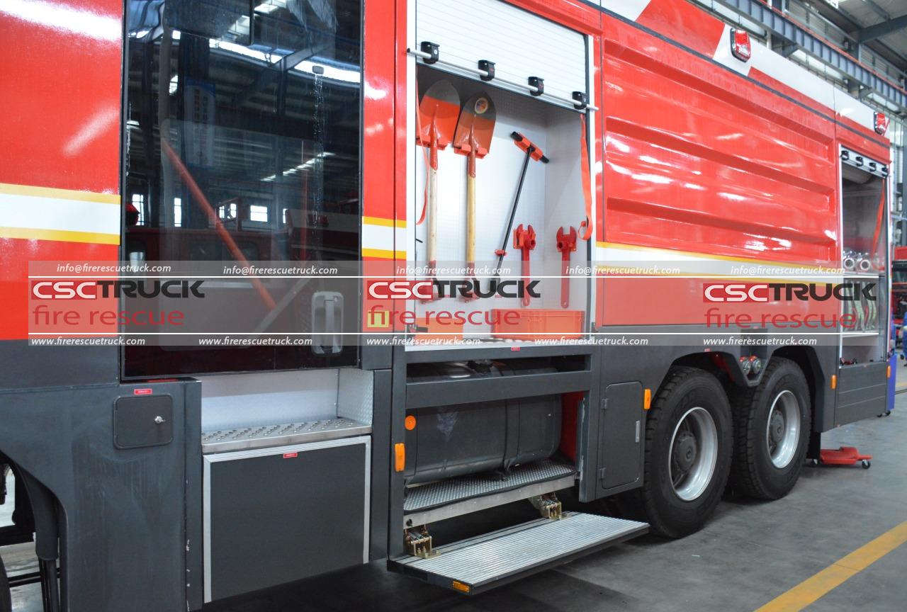 Mercedes Benz 18 Ton Water Foam Fire Engine - Lori ea Pholoso ea Mollo